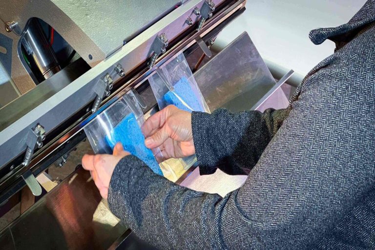 How Does Auto and Vacuum Bag Sealing Work?